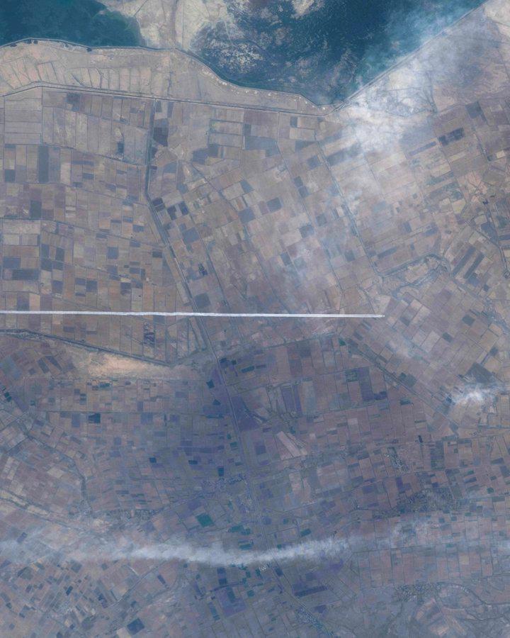 Astronaut shares pic of plane flying over Iraq as seen from space