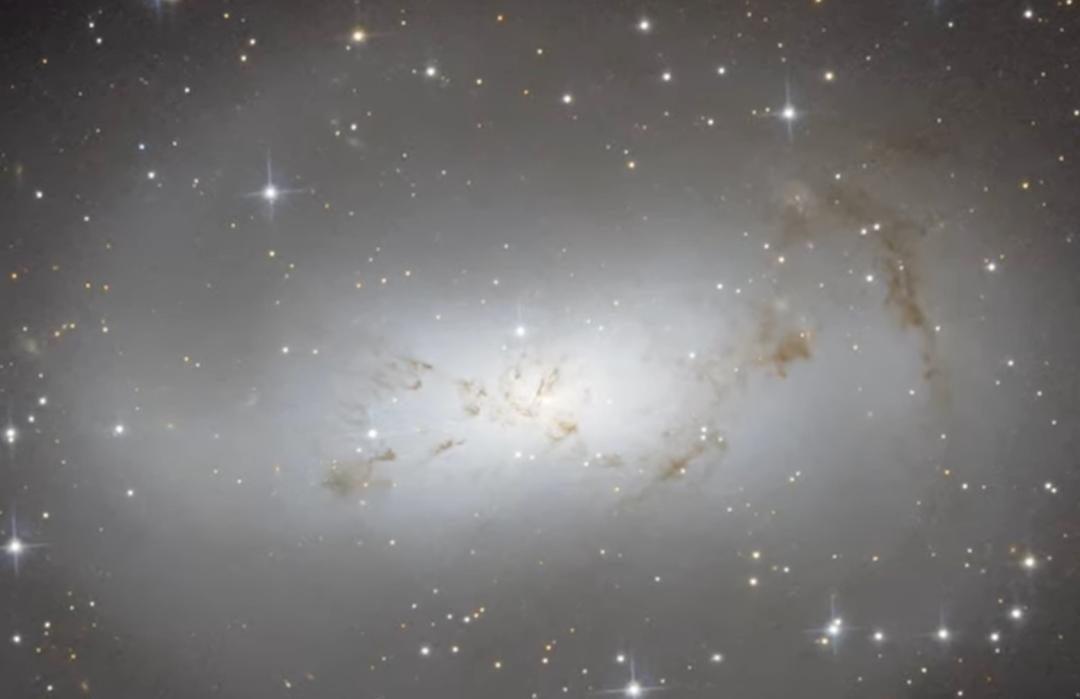 Hubble Space Telescope captures supernova-hosting spiral galaxy | Science News | Inshorts