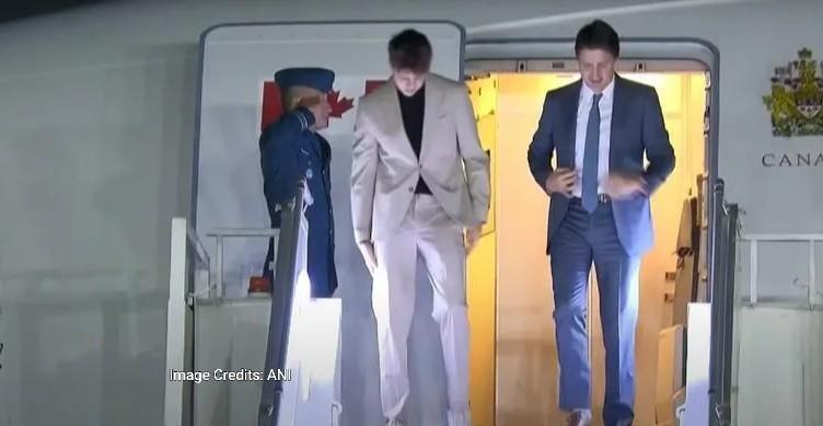 Canadian PM Trudeau's plane suffers technical snag, his departure from ...