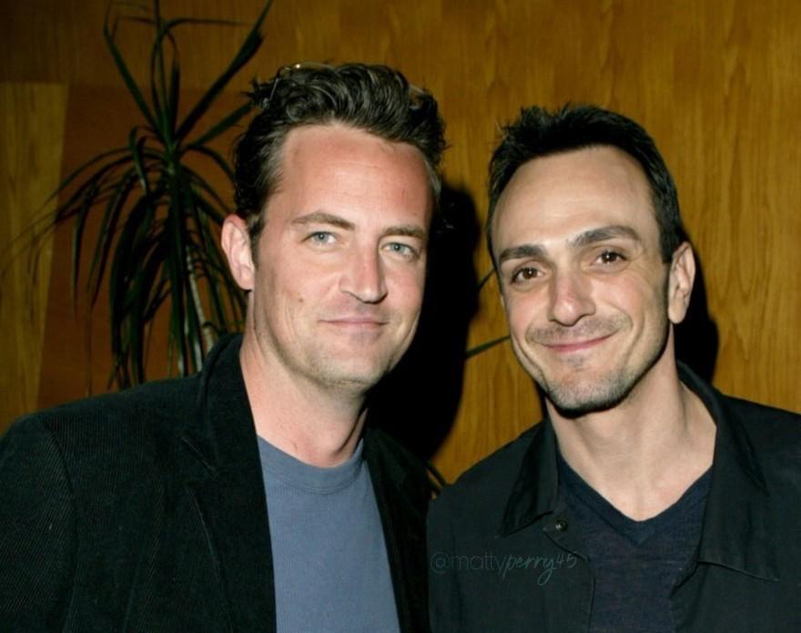 'Brother' Matthew Perry helped me get sober: Actor Hank Azaria ...