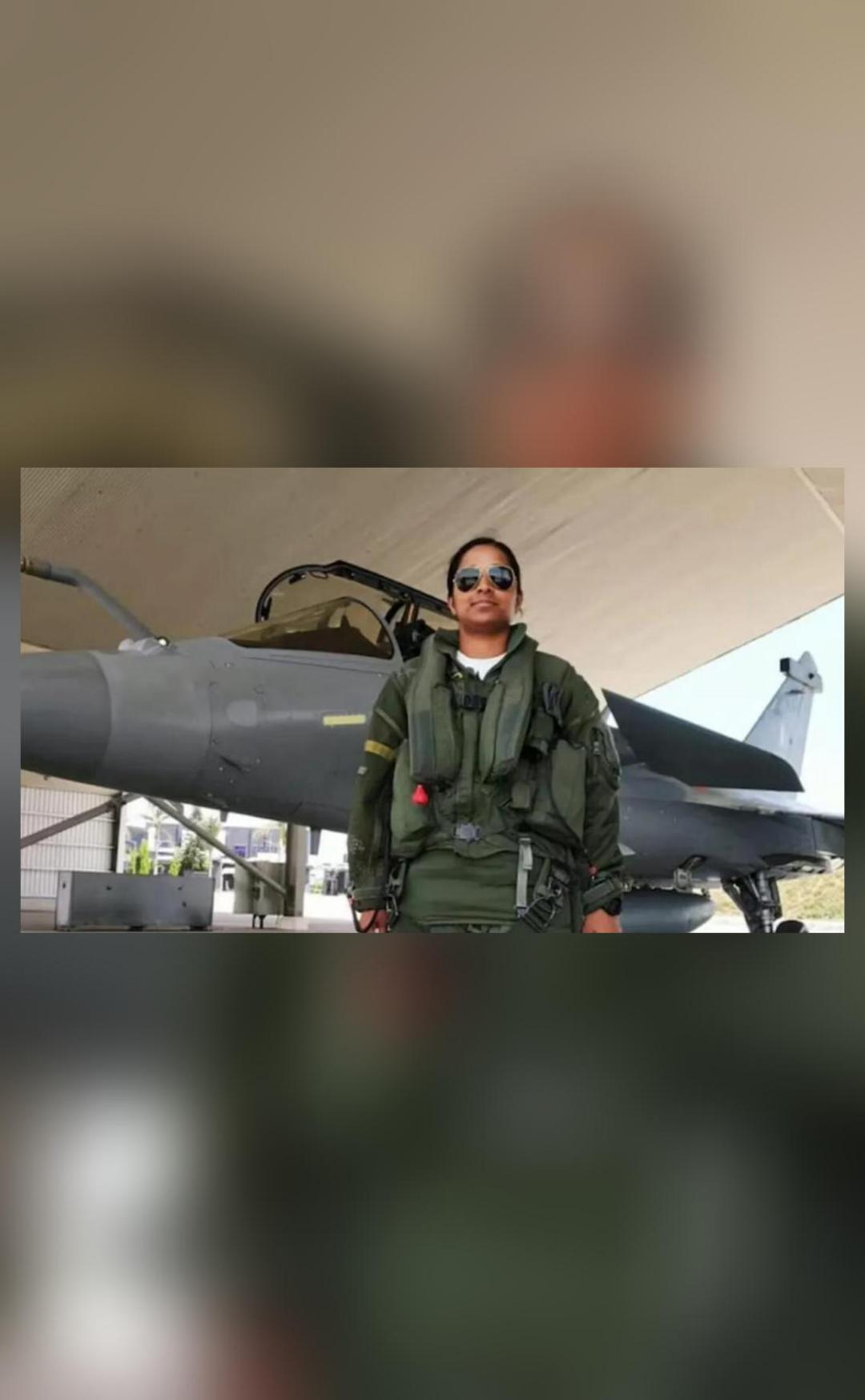Flight Lieutenant Shivangi Singh: India's First Woman Rafale Pilot | National News | Inshorts