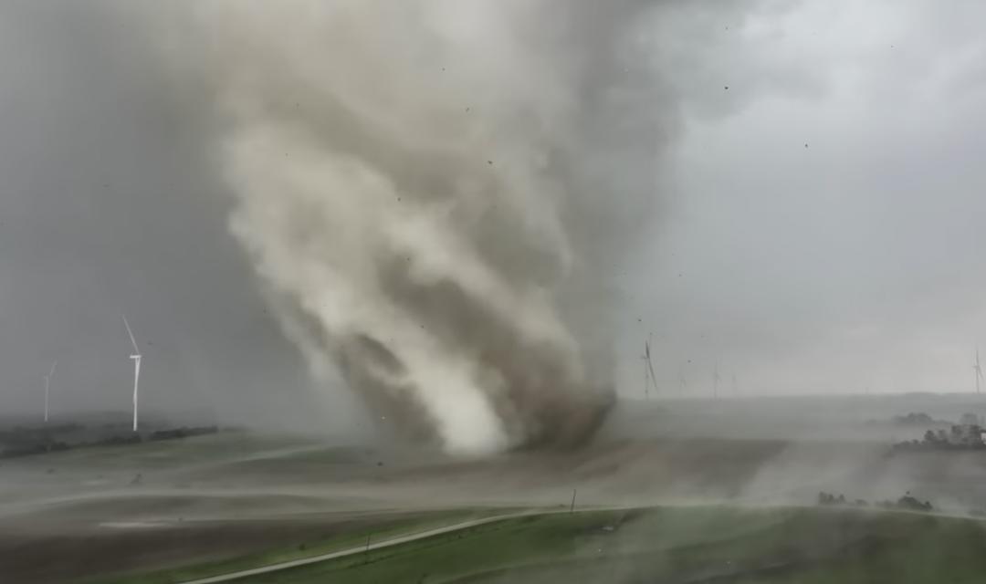 Video shows massive tornado damaging wind turbines in US, 5 dead ...