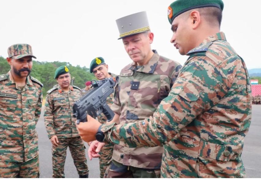 French forces get a close look at Indian Army’s new ASMI 9mm SMG ...