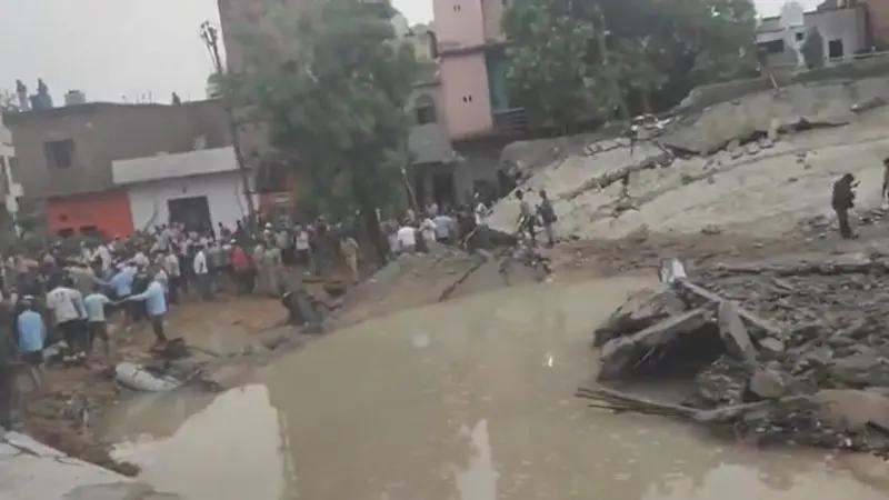 Several feared dead as water tank collapses in UP amid rains | National ...