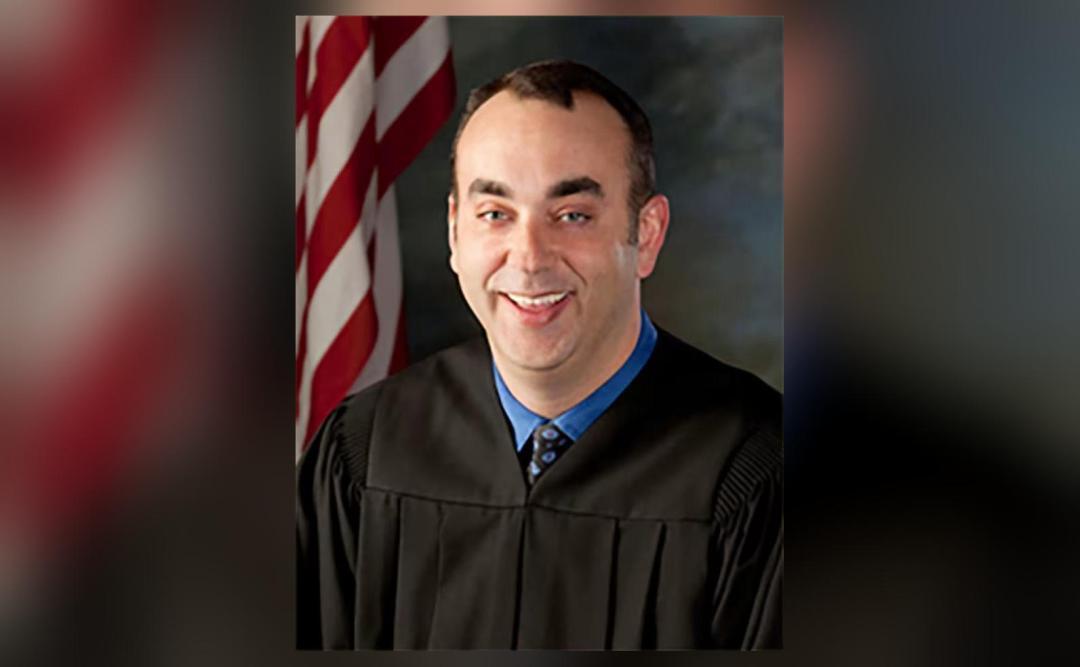 Kentucky judge fatally shot in courthouse chambers in US | World News ...