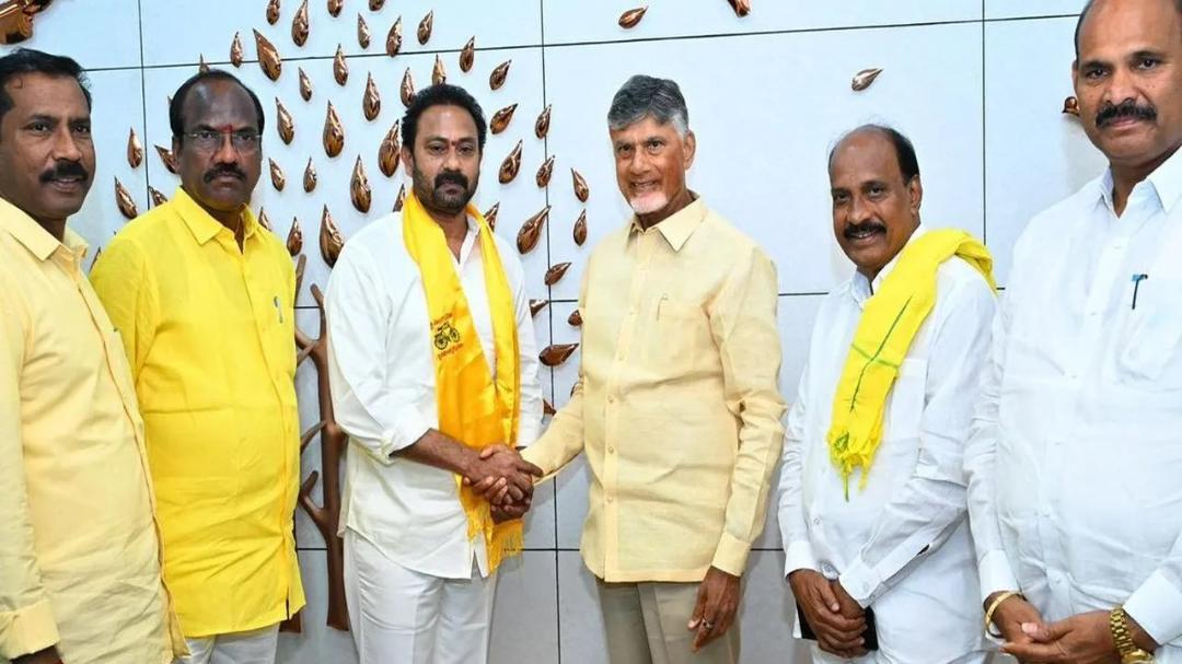 TDP inducts ex-YSRCP MLA Alla Kali Krishna to strengthen Eluru ...