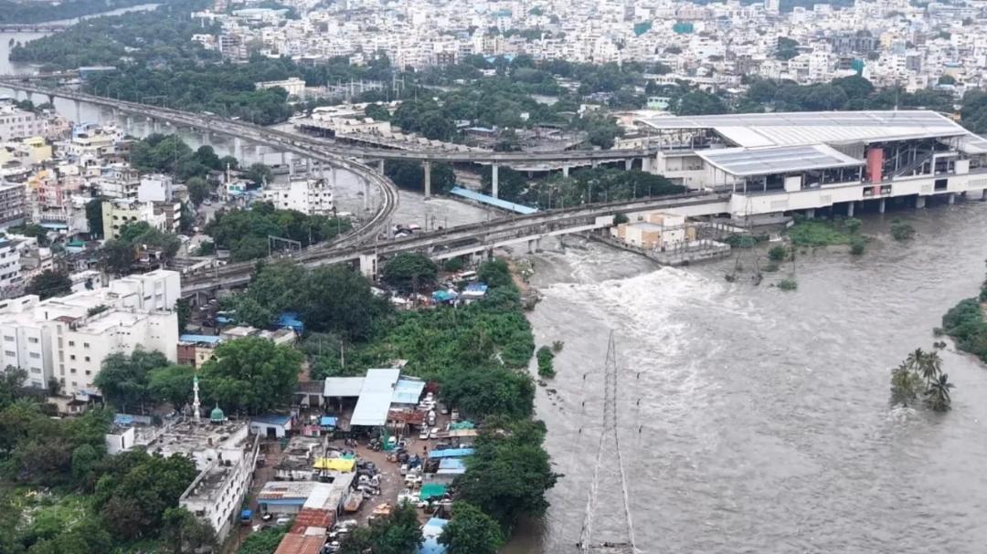 Musi River flood blamed on sudden water release in Hyderabad | Politics ...