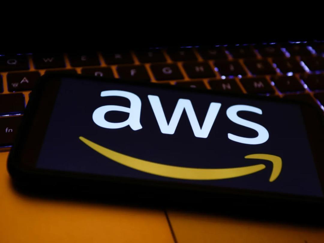 India's HCLTech, AWS partners to accelerate GenAI adoption | Business News | Inshorts